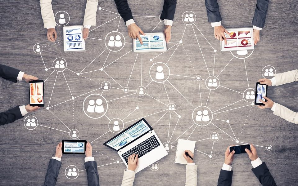 7 Best Strategies to Achieve Employee Collaboration in a Distributed Office 7 Best Strategies to Achieve Employee Collaboration in a Distributed Office